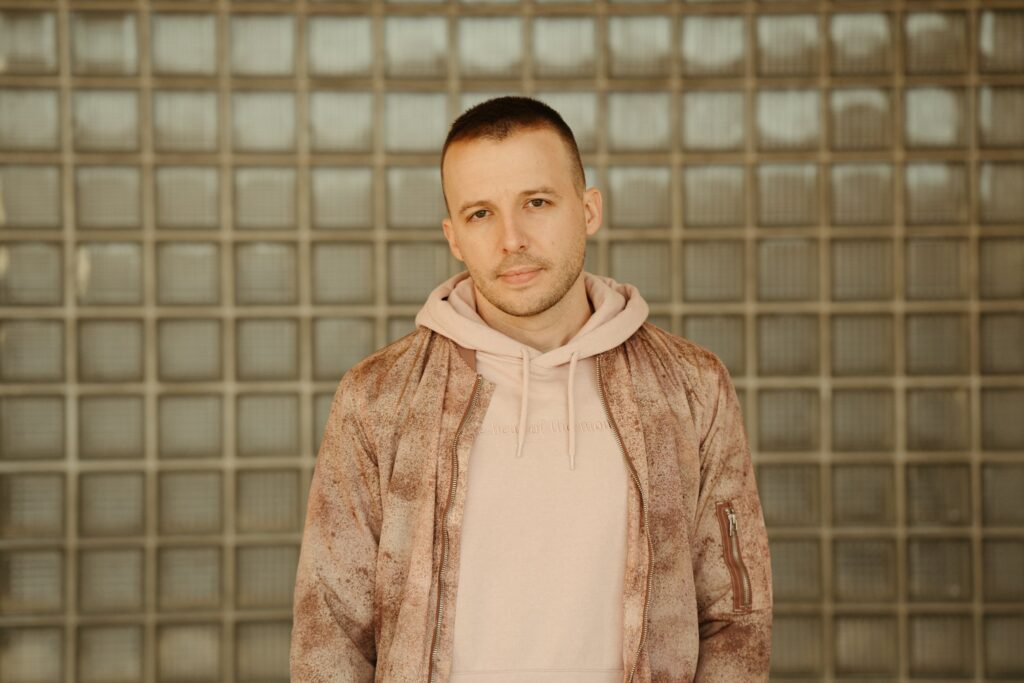 Branan Murphy Unveils Heartfelt Thanksgiving Anthem "Thankful"
